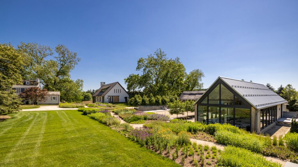 Modern on the Hill - Cherokee Construction